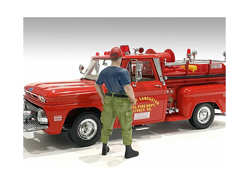 Firefighters Off Duty Figure for 1/24 Scale Models by American Diorama ...