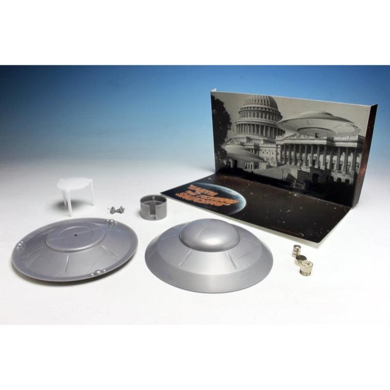 Atlantis 1005 Earth vs The Flying Saucers Lighted UFO – Hobby Hero
