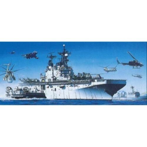 Dragon 7009 1/700 U.S.S. Saipan – Hobby Hero