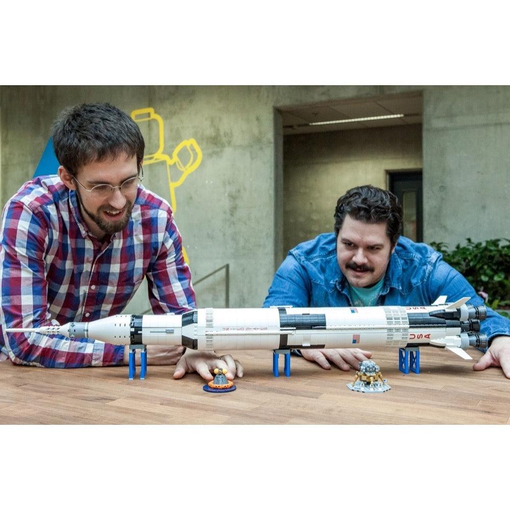 LEGO 92176 NASA Apollo Saturn V – Hobby Hero