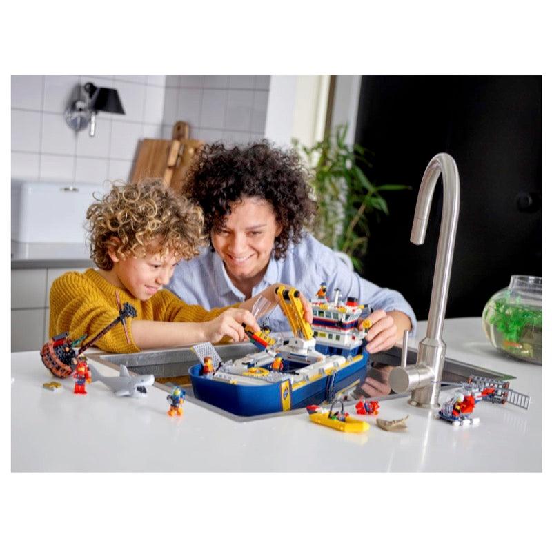 LEGO 60266 City Exploration Ship – Hobby Hero